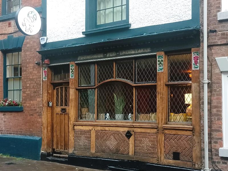 Flat Earth Bar, Chester - CAMRA - The Campaign for Real Ale