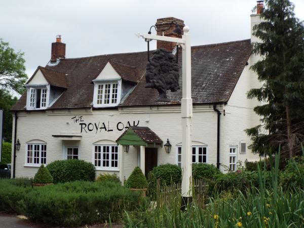 Royal Oak, Bovingdon Green - CAMRA - The Campaign for Real Ale