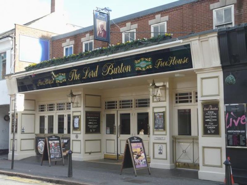 Burton Bridge Inn, Burton upon Trent - CAMRA - The Campaign for Real Ale