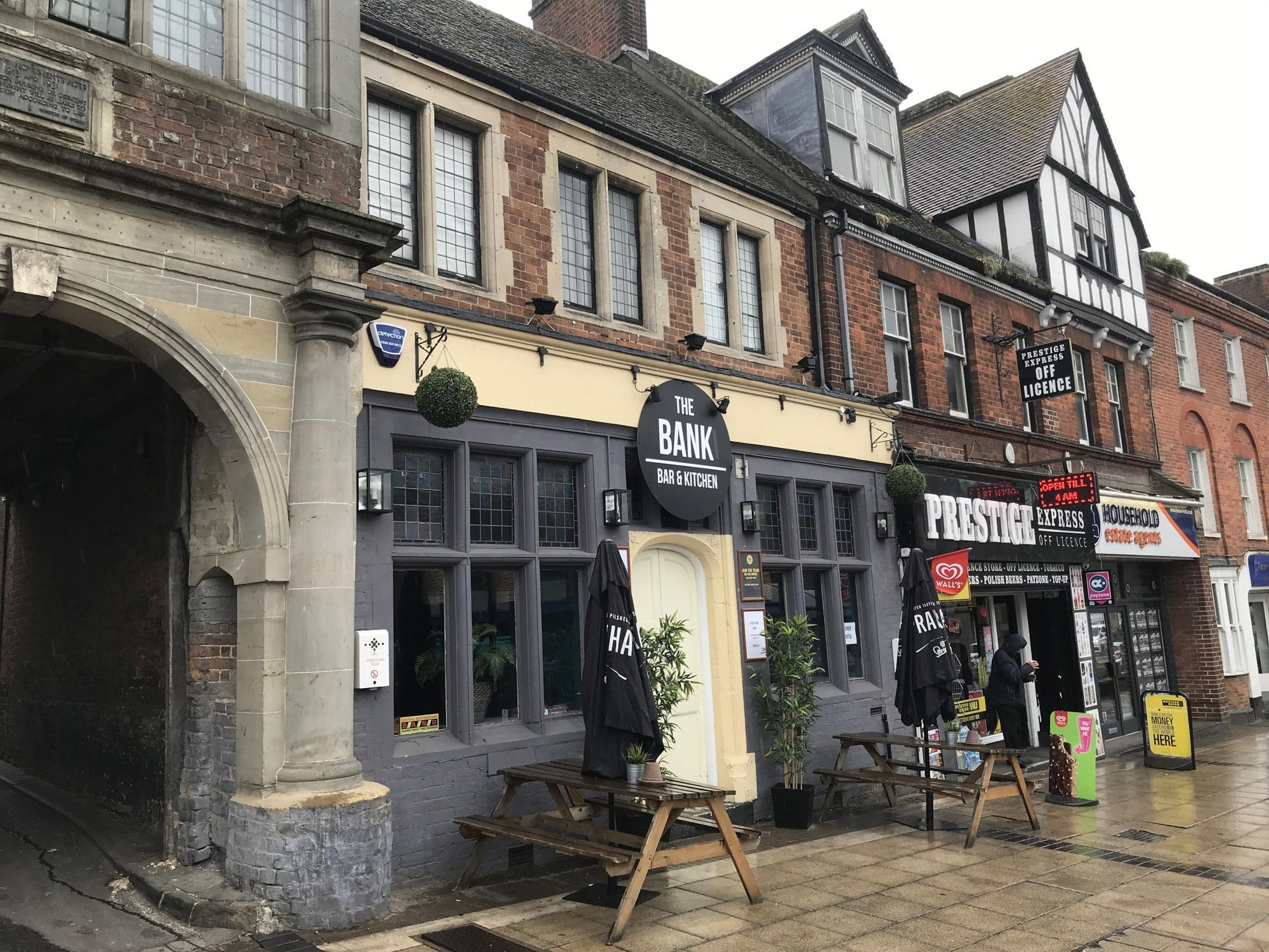 Bank Bar & Kitchen, Dunstable - CAMRA - The Campaign for Real Ale