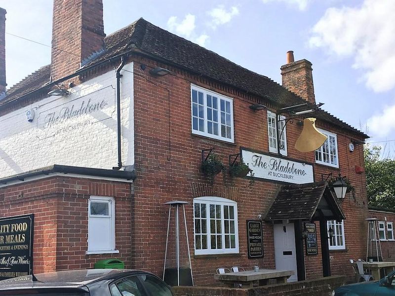 Rowbarge, Woolhampton - CAMRA - The Campaign for Real Ale