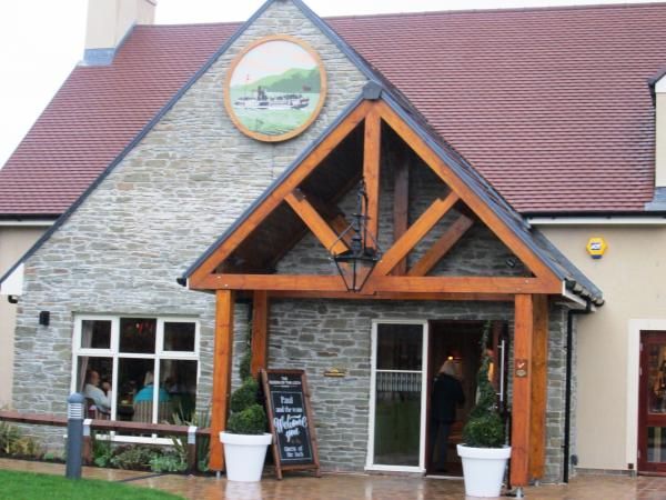 Queen of the Loch, Balloch - CAMRA - The Campaign for Real Ale