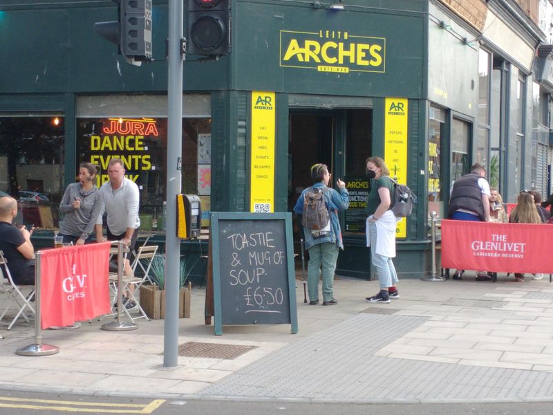 Shades Bar, Edinburgh - CAMRA - The Campaign for Real Ale
