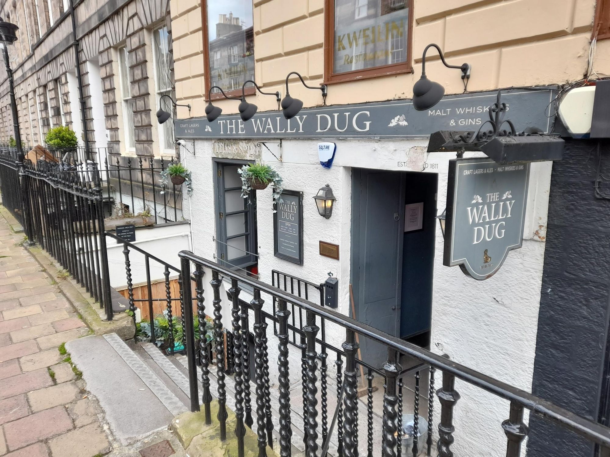 Wally Dug, Edinburgh - CAMRA - The Campaign for Real Ale