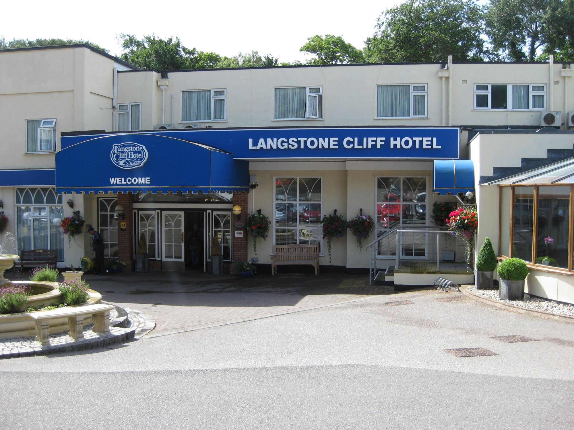 Langstone Cliff Hotel, Dawlish Warren - CAMRA - The Campaign for Real Ale