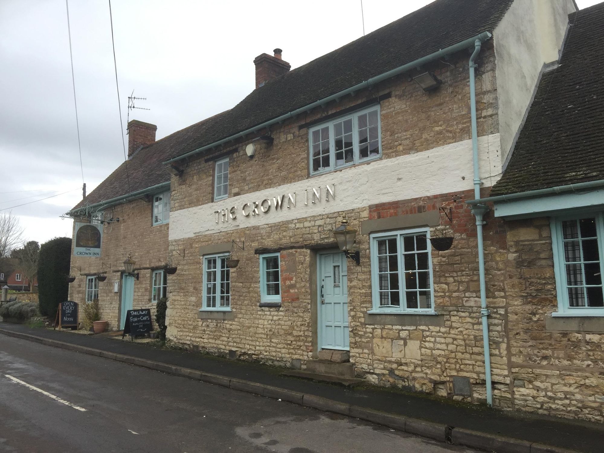 Crown Inn Cafe & Public House, Harbury - CAMRA - The Campaign for Real Ale