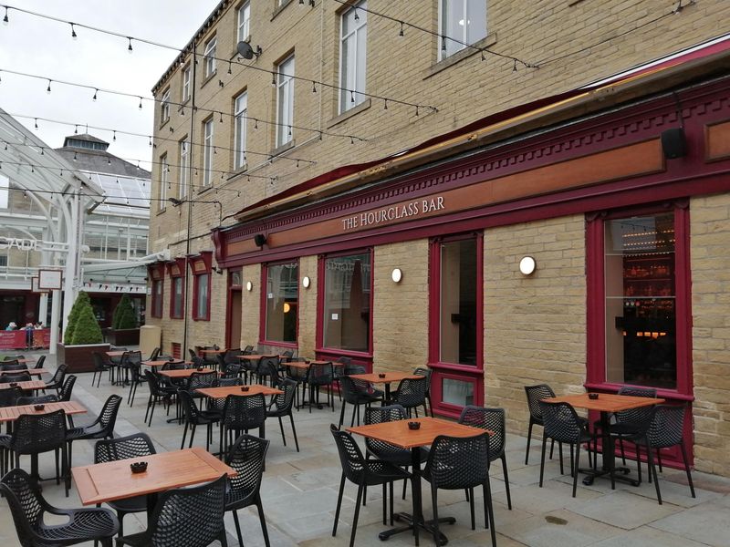 Grayston Unity, Halifax: Town Centre - CAMRA - The Campaign for Real Ale