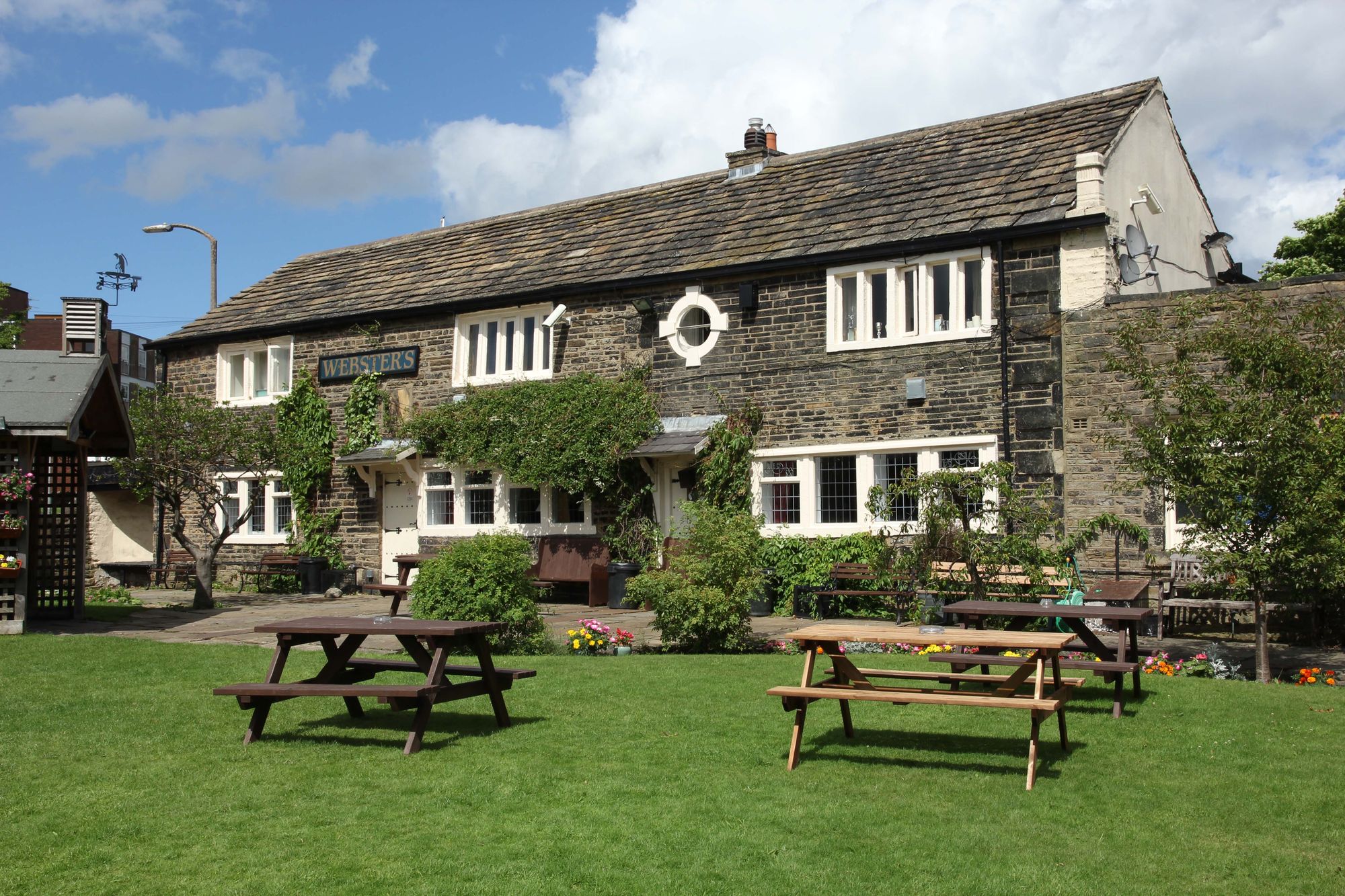 Submit Updates for Ivy House, Holmfield - CAMRA - The Campaign for Real Ale