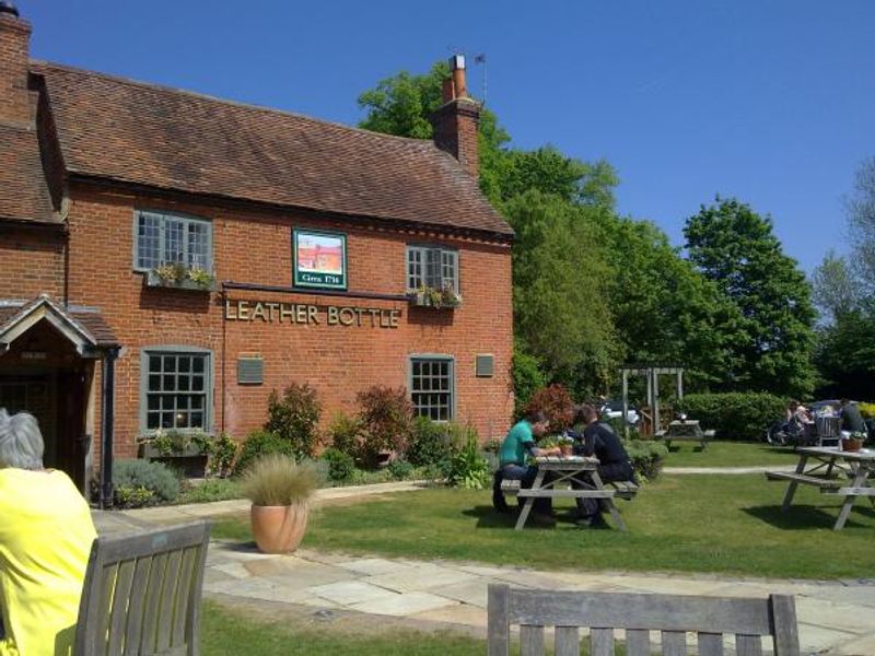 Leather Bottle, Mattingley - CAMRA - The Campaign for Real Ale
