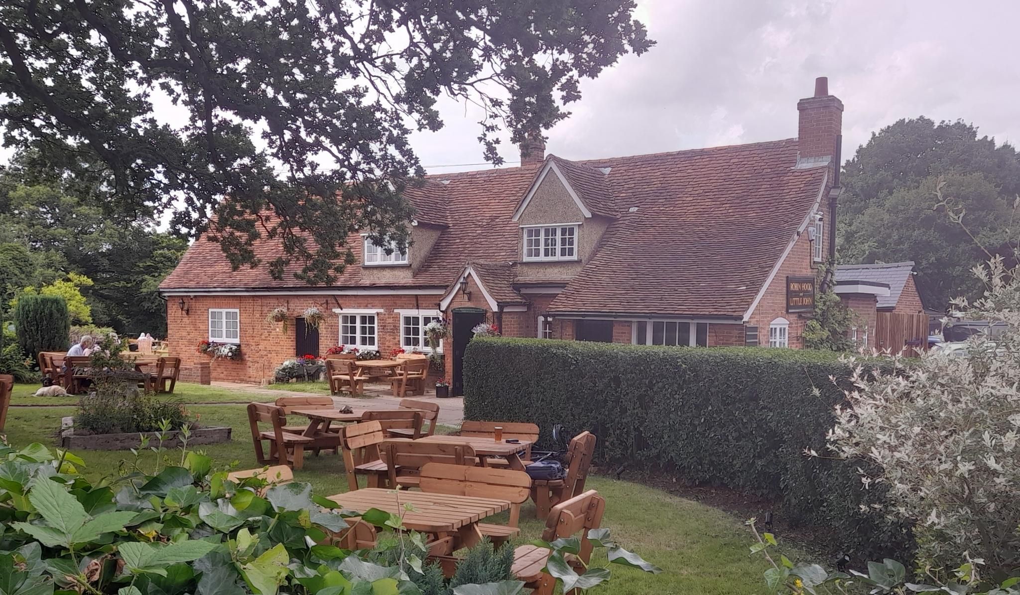 Robin Hood & Little John, Rabley Heath - CAMRA Experience