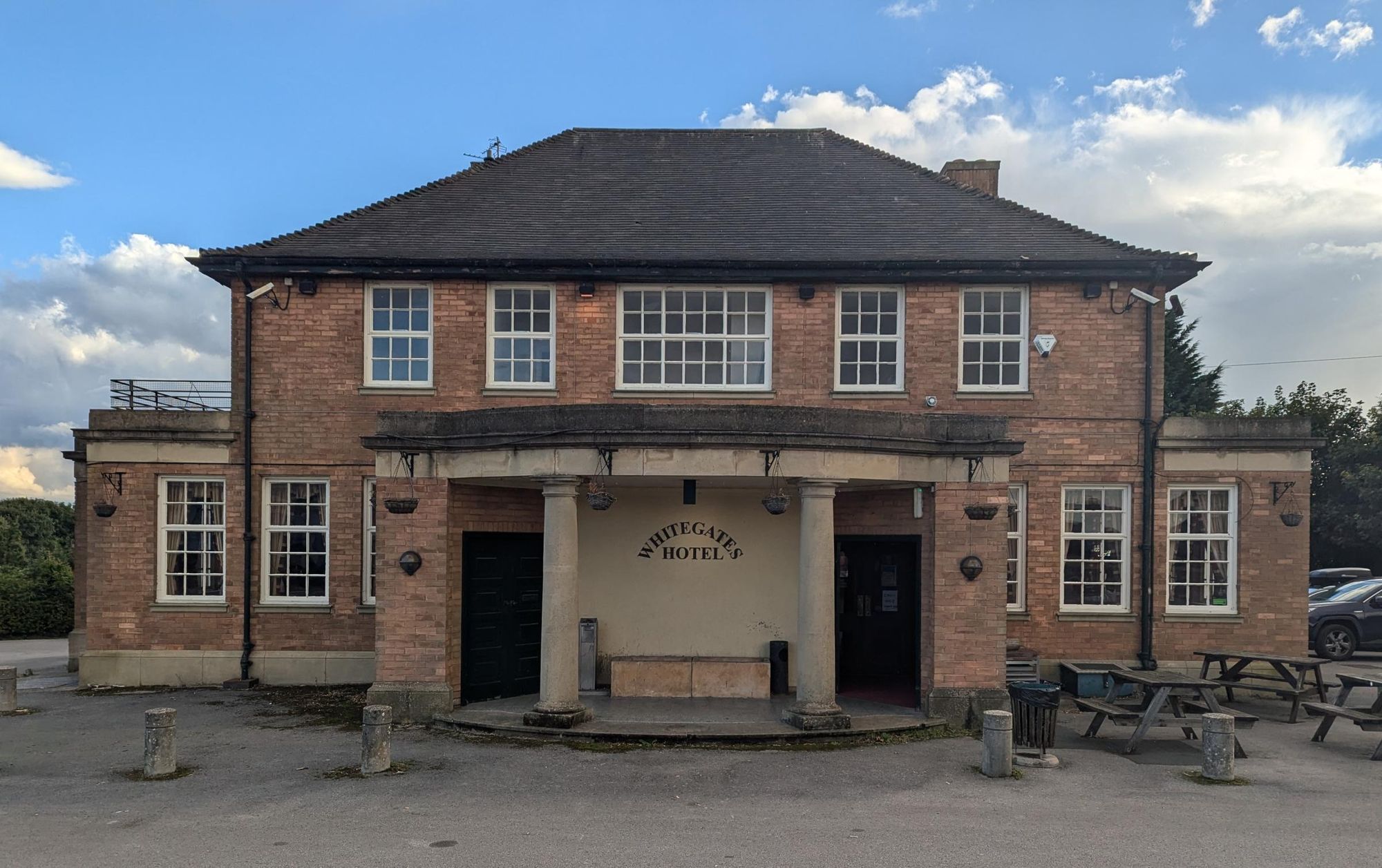 Whitegates Hotel, Forest Town - CAMRA - The Campaign for Real Ale