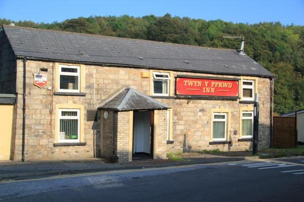 Twyn-y-Ffrwd Inn, Abersychan - CAMRA - The Campaign for Real Ale