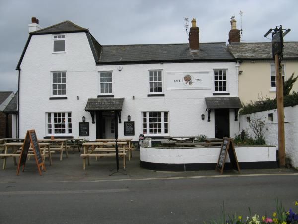 London Inn, Shaldon - CAMRA - The Campaign for Real Ale