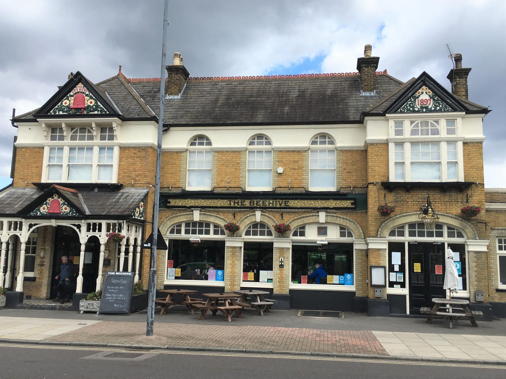 Beehive, New Eltham - CAMRA - The Campaign for Real Ale