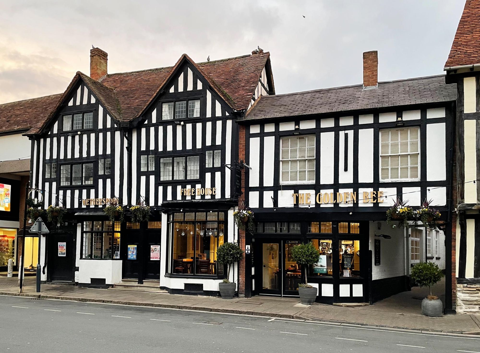 Golden Bee, Stratford-upon-Avon - CAMRA - The Campaign for Real Ale