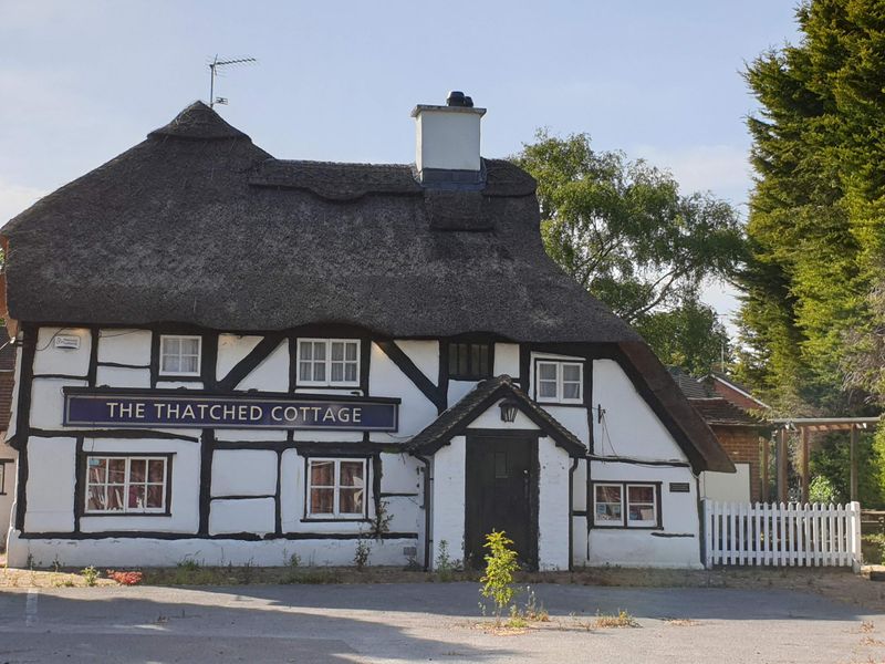 Tumble Down Dick Hotel, Farnborough - CAMRA Experience