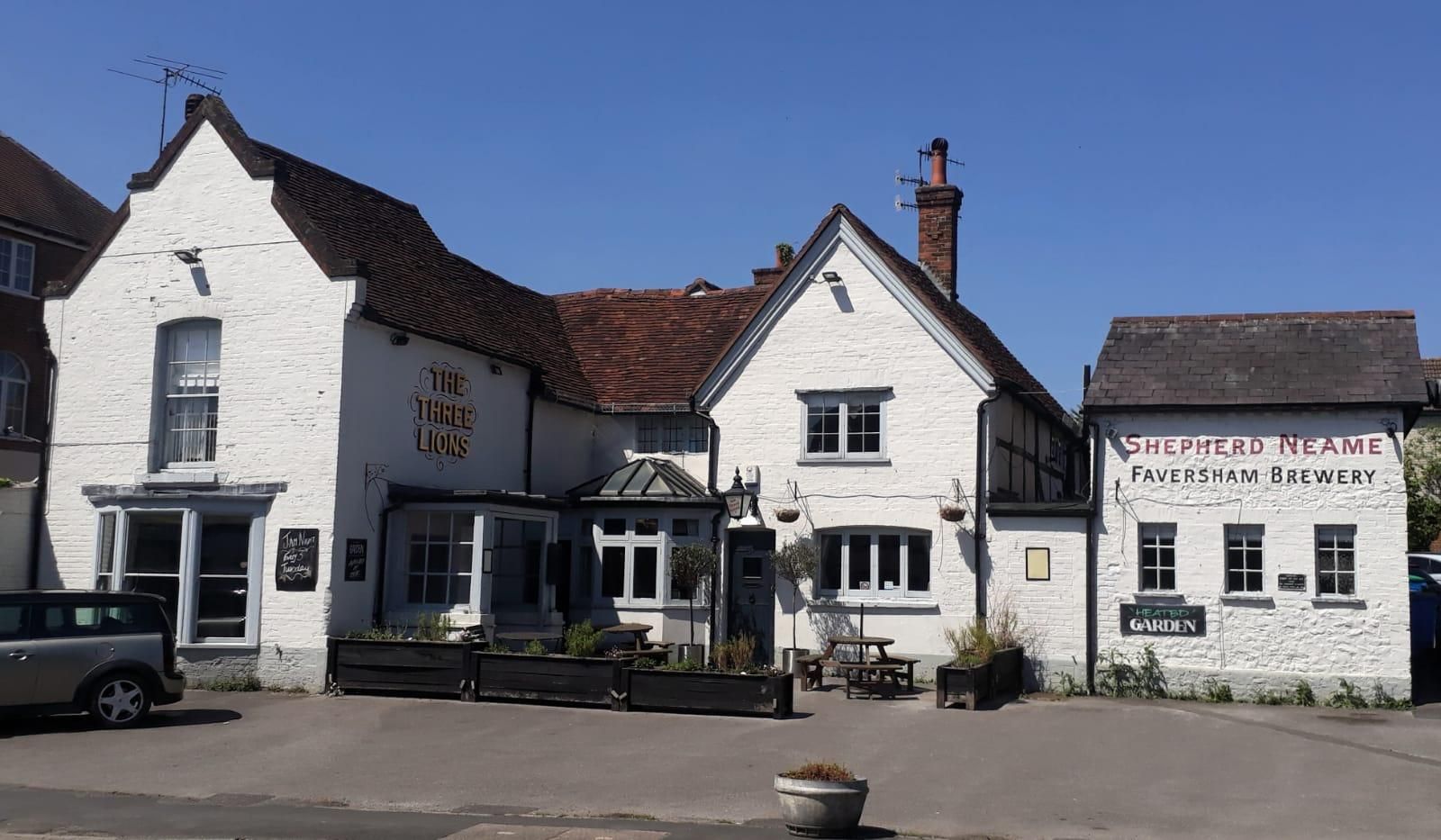 Submit Updates for Three Lions, Farncombe - CAMRA Experience