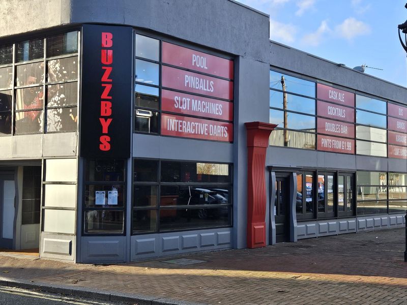 Buzzby's American Dive Bar - Good Beer Guide App