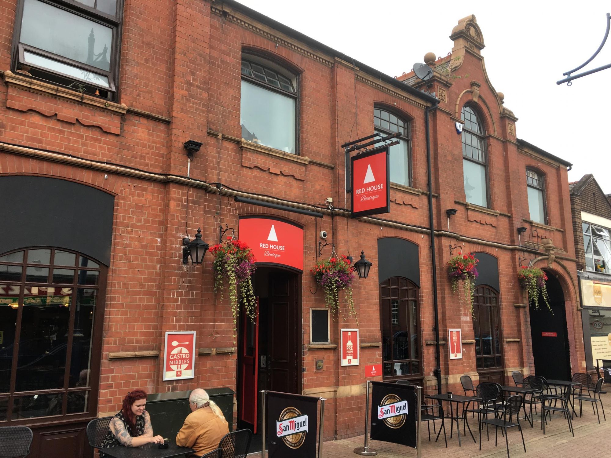 Red House, Stourbridge - CAMRA - The Campaign for Real Ale