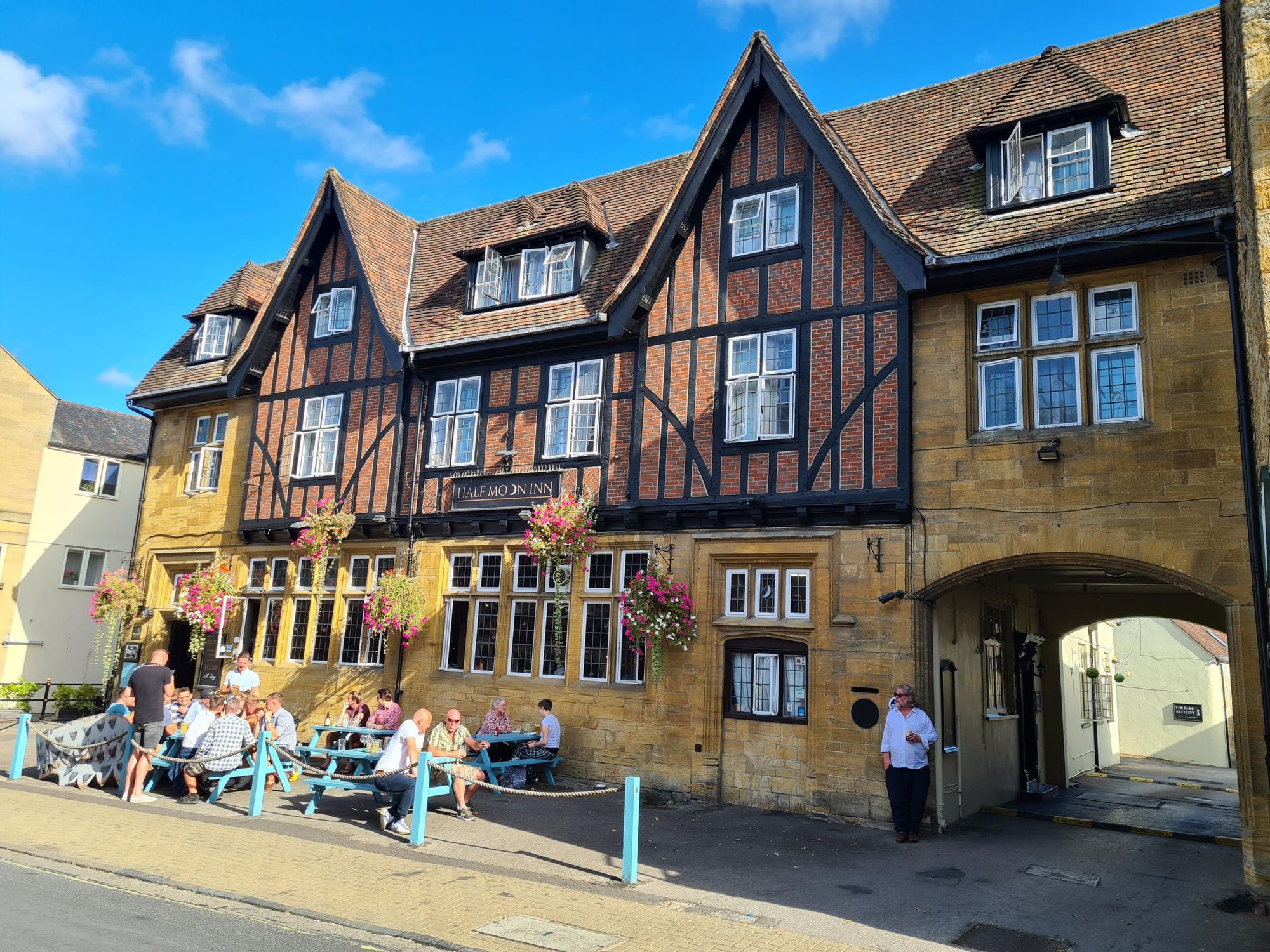 Half Moon Hotel, Sherborne - CAMRA - The Campaign for Real Ale