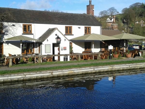 Hollybush, Denford - CAMRA - The Campaign for Real Ale