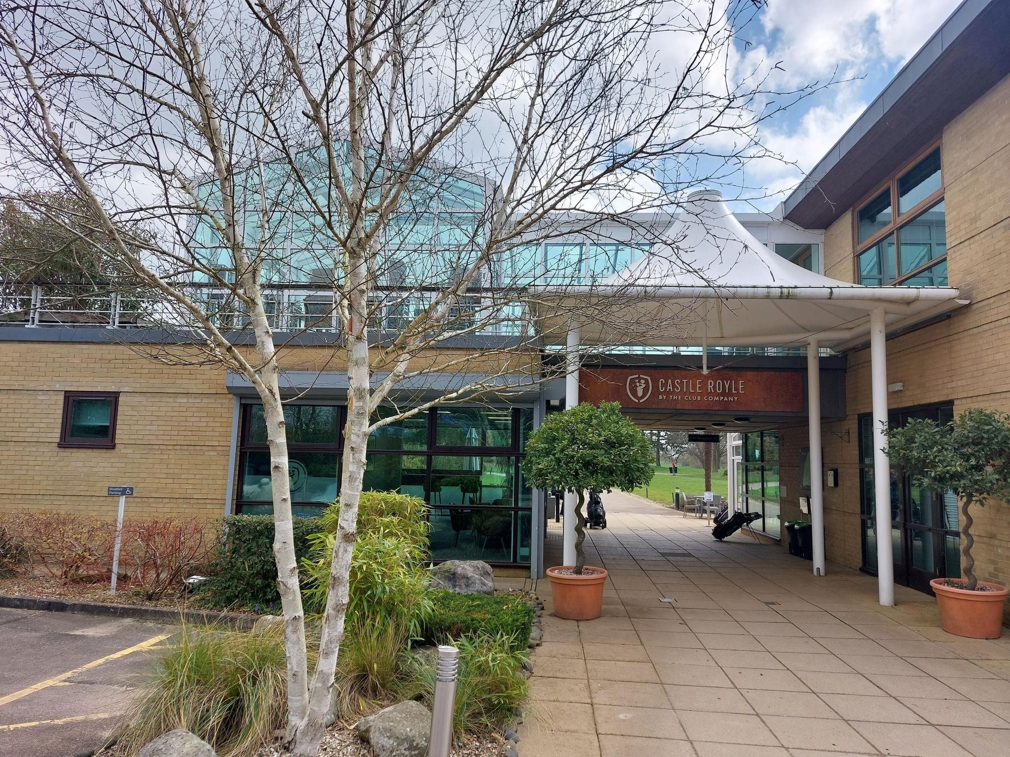 Castle Royle Golf & Country Club, Knowl Hill - CAMRA - The Campaign for ...