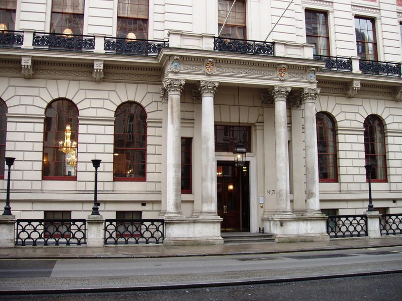 Army & Navy Club, London - CAMRA - The Campaign for Real Ale
