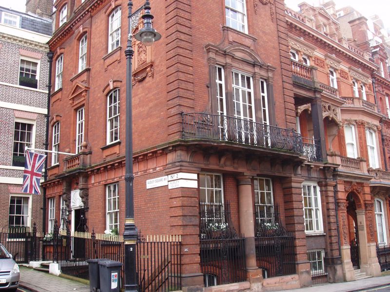 Cavalry & Guards Club, London - CAMRA - The Campaign for Real Ale