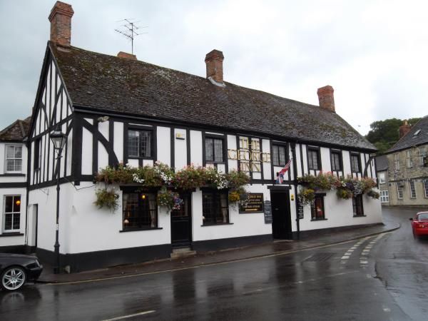 Submit Updates for George Inn, Mere - CAMRA Experience