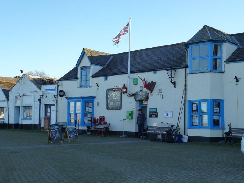 Pebbles Tavern, Watchet - CAMRA - The Campaign for Real Ale
