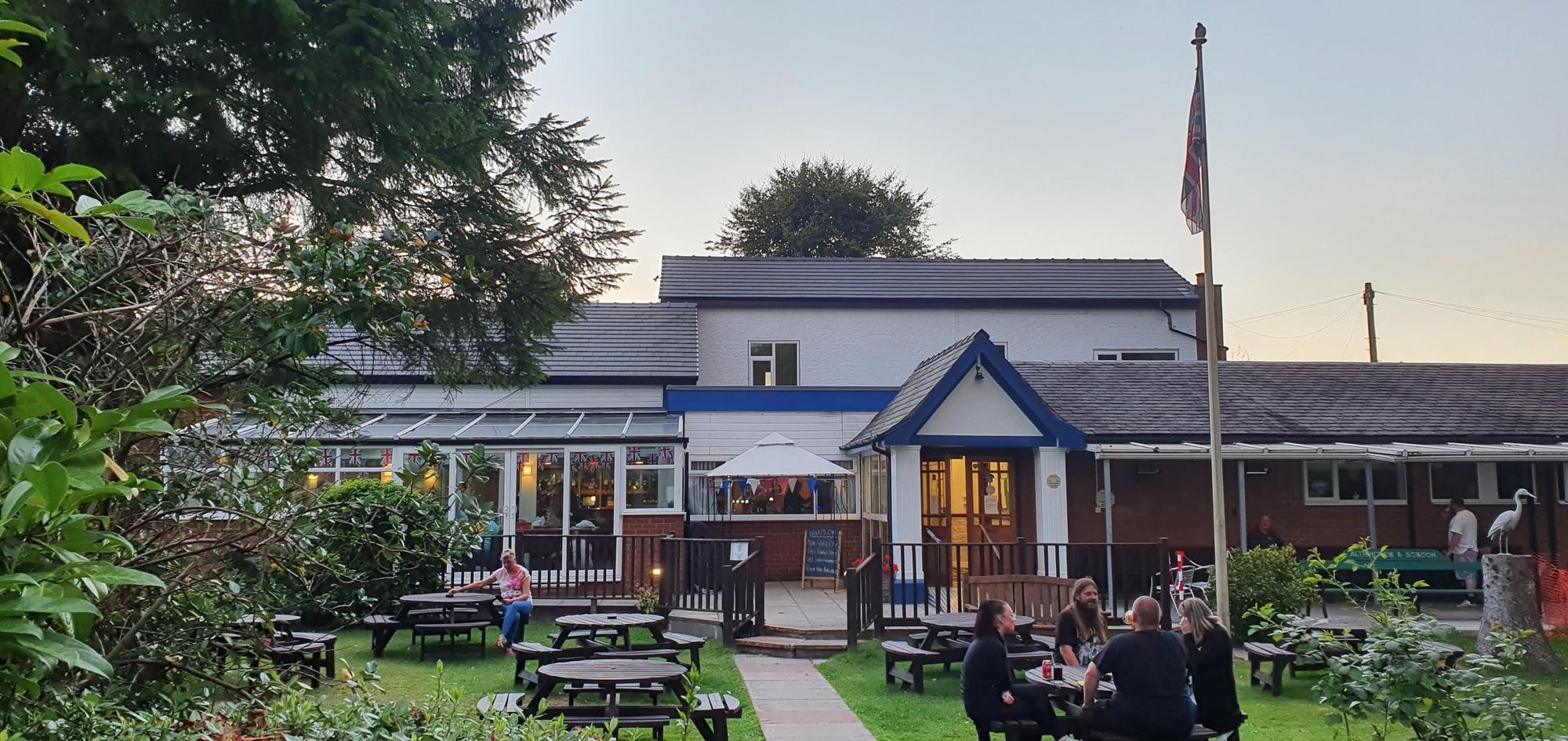 Timperley Conservative Club, Timperley - CAMRA - The Campaign for Real Ale